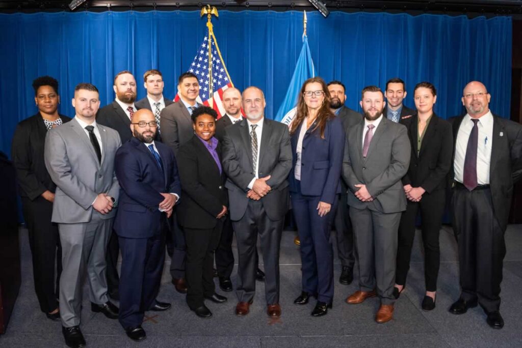 Military Vets Transition from Combat Heroes to HSI HEROs to Battle ...